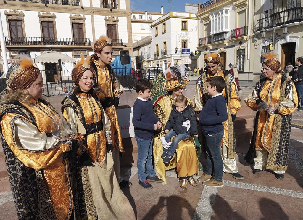 La Cartera Real recoge en las barriadas rondeñas las cartas de los ...