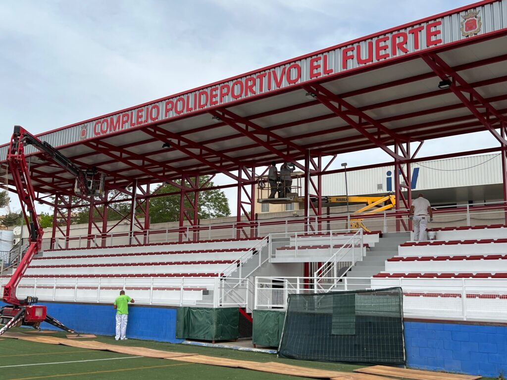 El Ayuntamiento finaliza las obras de instalación de la cubierta del ...