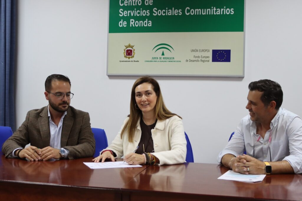 El Ayuntamiento y el colegio Sagrado Corazón firman un acuerdo para ...